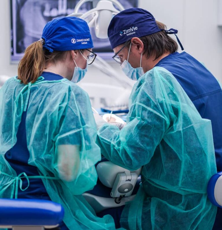 Elevación de Seno Maxilar - Clínicas Udemax